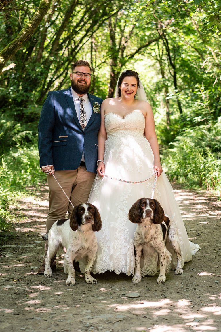 Mike and Kelly's amazing Cornish tipi wedding, with Linus Moran ...