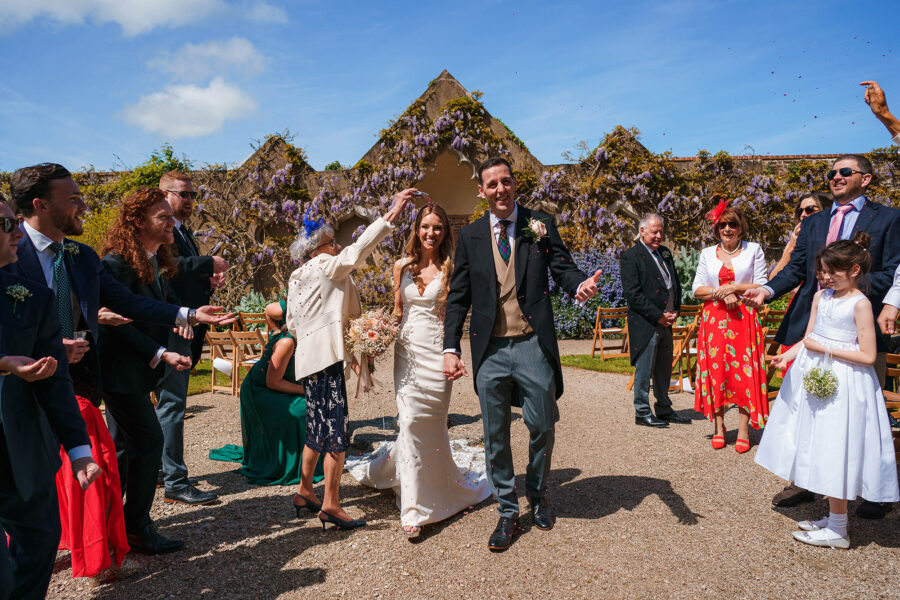 Amie & Andrew's wisteria wedding at Pencarrow, with Tracey Warbey ...