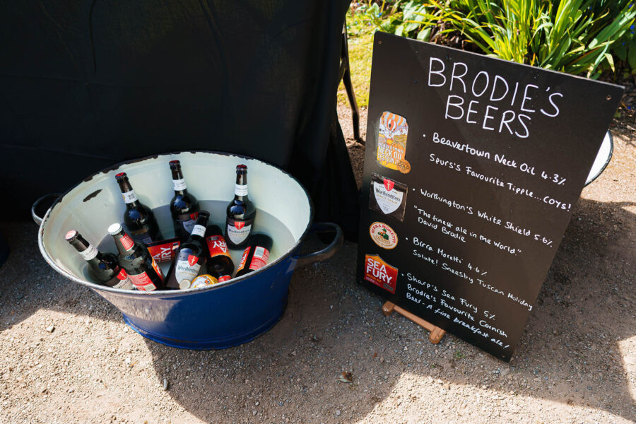 Amie & Andrew's wisteria wedding at Pencarrow, with Tracey Warbey ...
