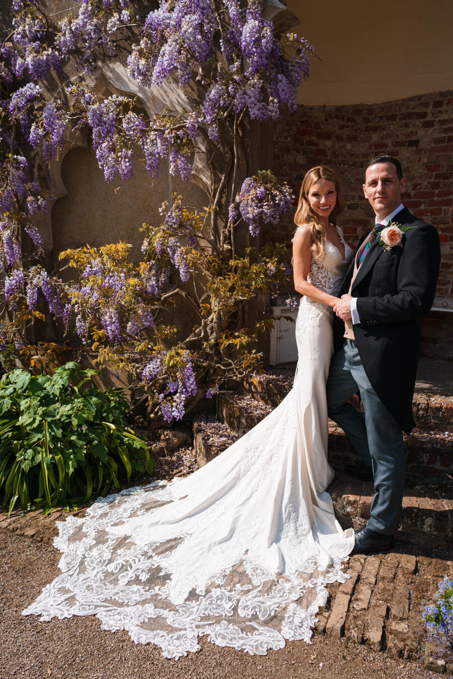 Amie & Andrew's wisteria wedding at Pencarrow, with Tracey Warbey ...