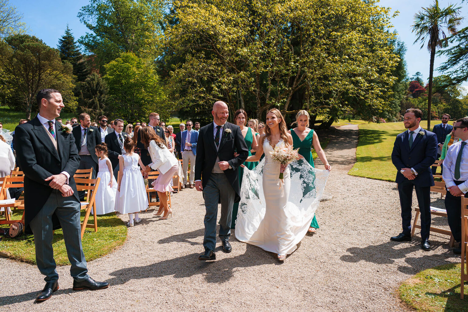 Amie & Andrew's wisteria wedding at Pencarrow, with Tracey Warbey ...