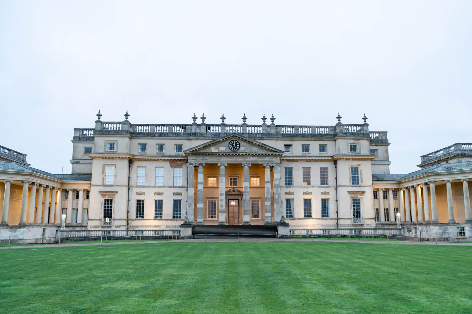 Luxury Spring Wedding Inspiration at the iconic Stowe House - English ...