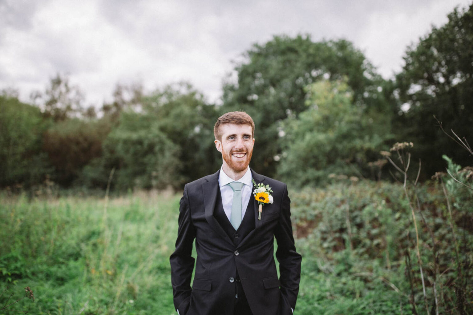 Erina & Dave's sunflower-filled church wedding, with Hannah Christine ...