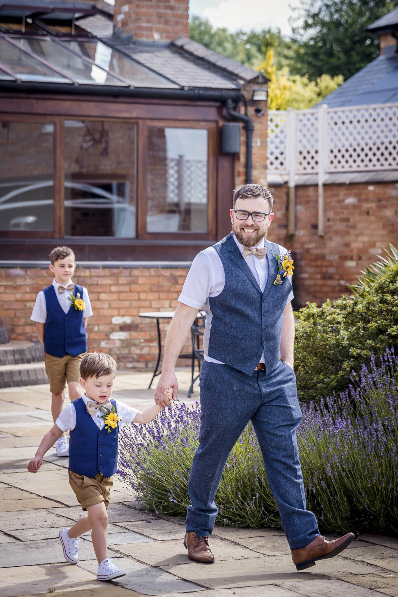 Jamie & Luke's amazing festival wedding, with Amie Seal Photography ...