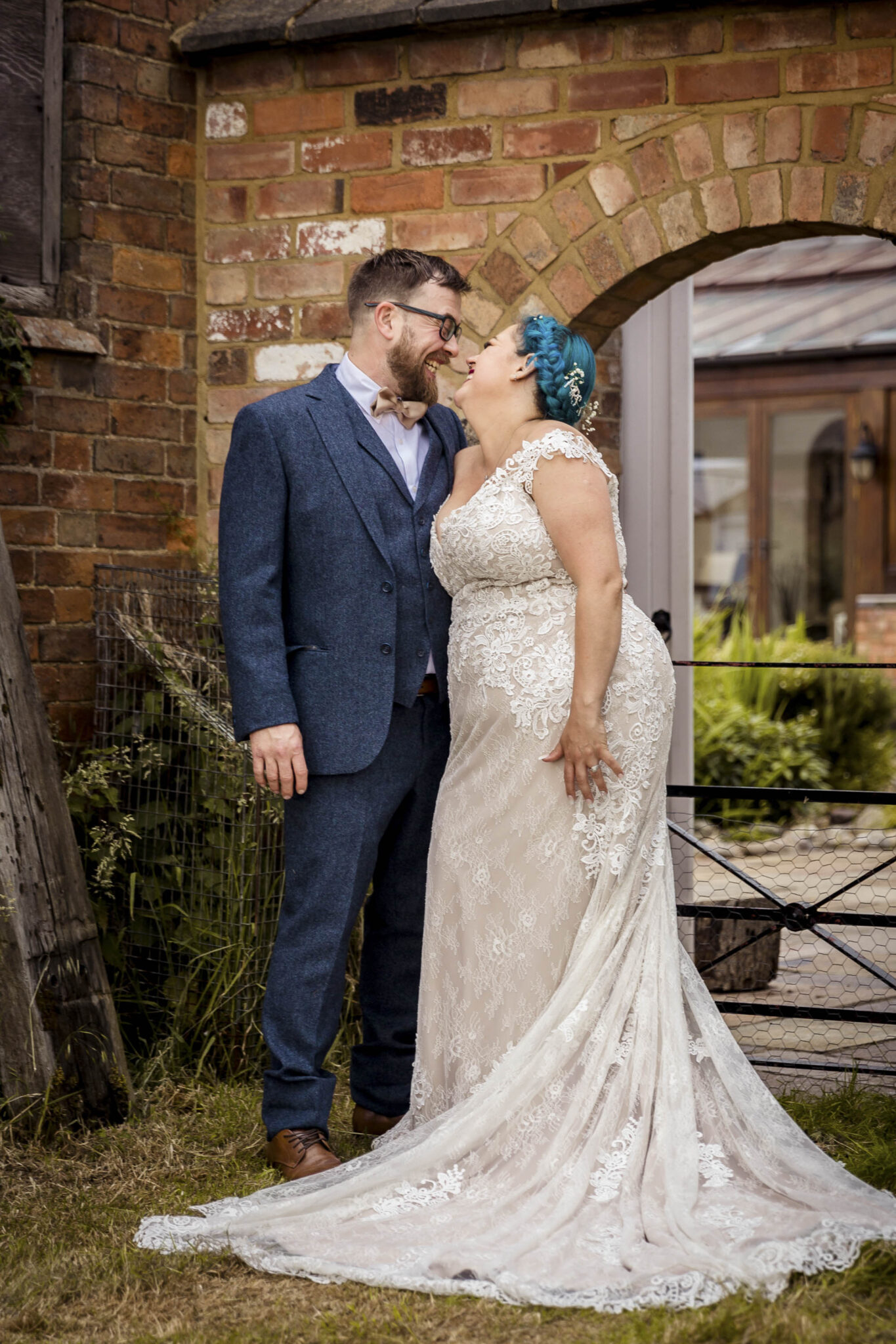 Jamie & Luke's amazing festival wedding, with Amie Seal Photography ...