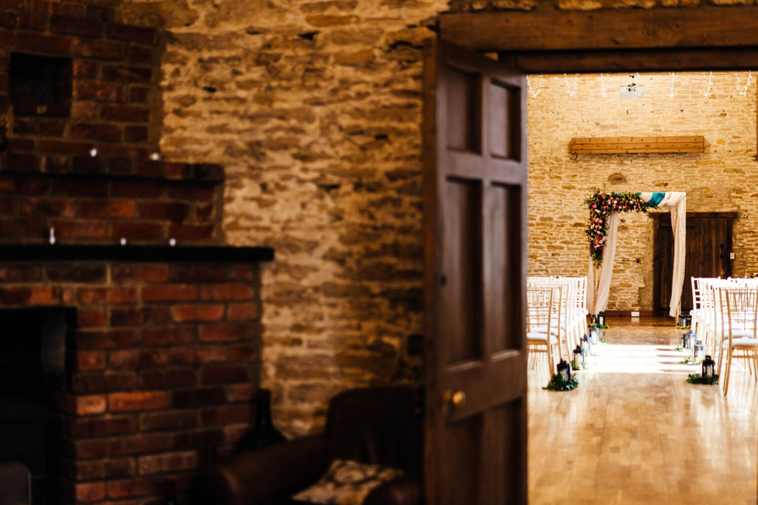 Sophie & AJ's classic and timeless Aynho barn wedding, with Hannah Hall ...