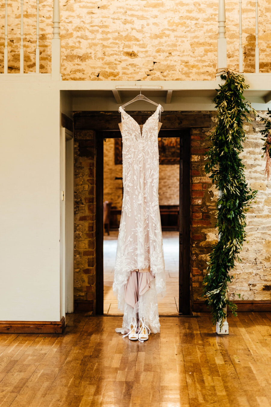 Sophie & AJ's classic and timeless Aynho barn wedding, with Hannah Hall ...