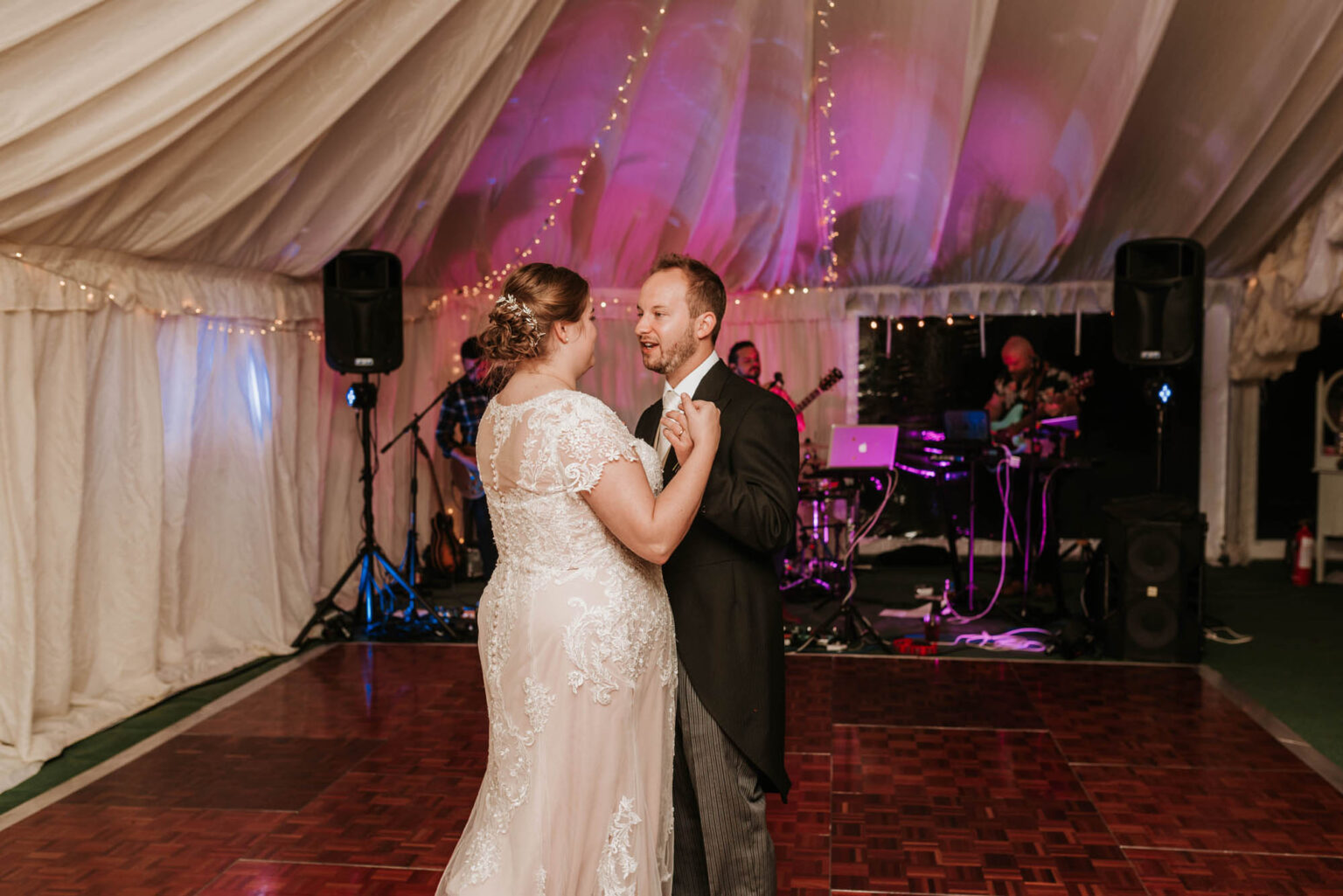 Oli & Harriet's flower-filled Oakham wedding, with Gemma Randall ...