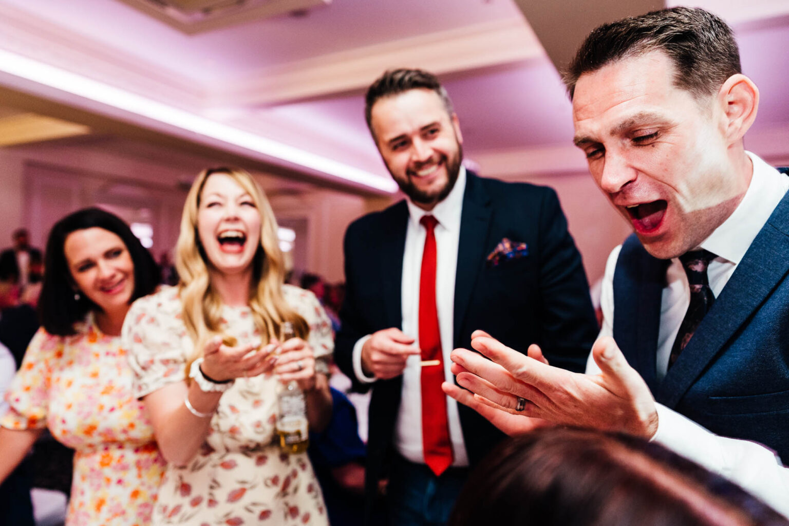 15 NEW ideas to shake up your wedding entertainment! - English Wedding