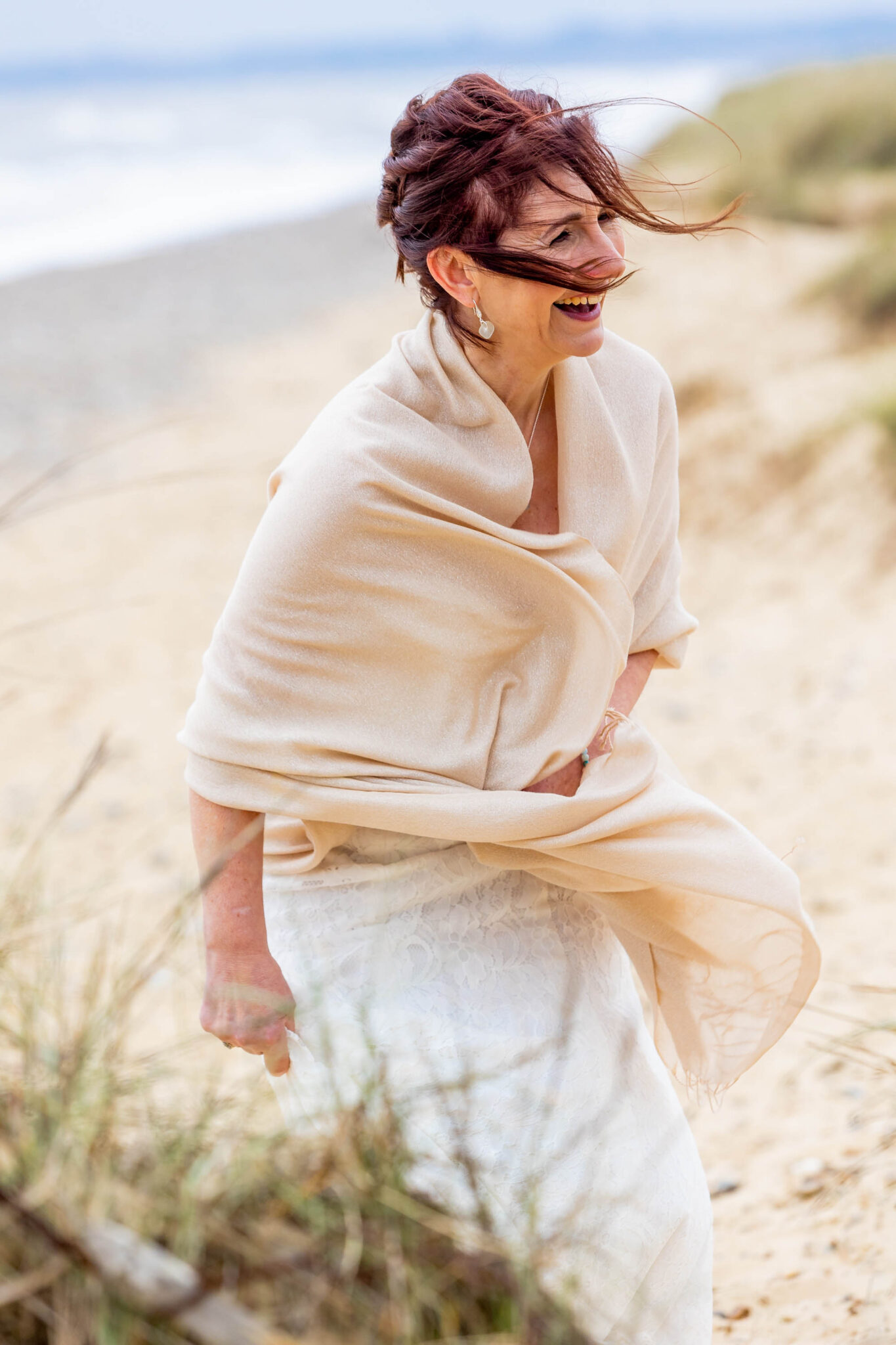 A beautiful coastal bridal photoshoot, with Ross Willsher Photography ...