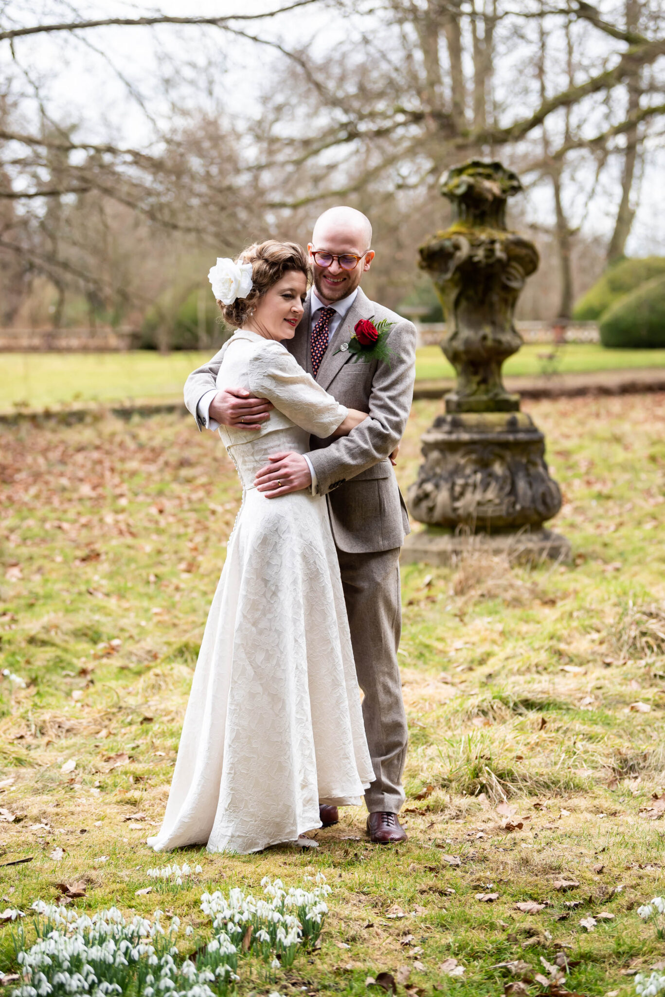 Flo & Ben's classic & timeless Rothamsted Manor wedding, with Tori ...