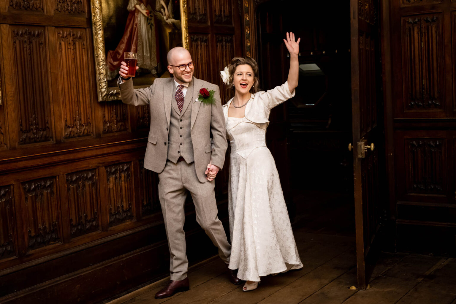Flo & Ben's classic & timeless Rothamsted Manor wedding, with Tori ...