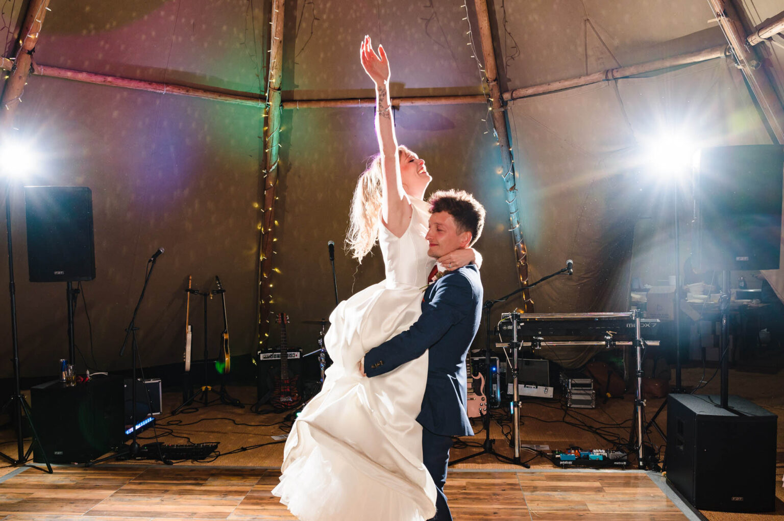 Chloe & James gorgeous autumnal tipi wedding, with Amanda Forman ...