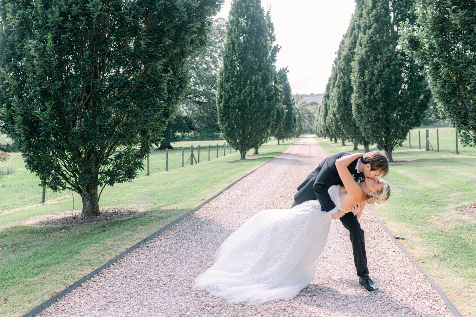 Wedding style inspiration of Elegance and Artistry: Monet's Waterlilies ...