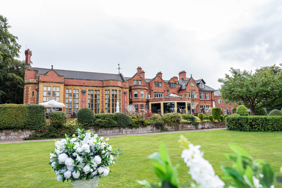 Marguerite & Jason's beautiful Mount Hotel wedding, with Nicholas ...