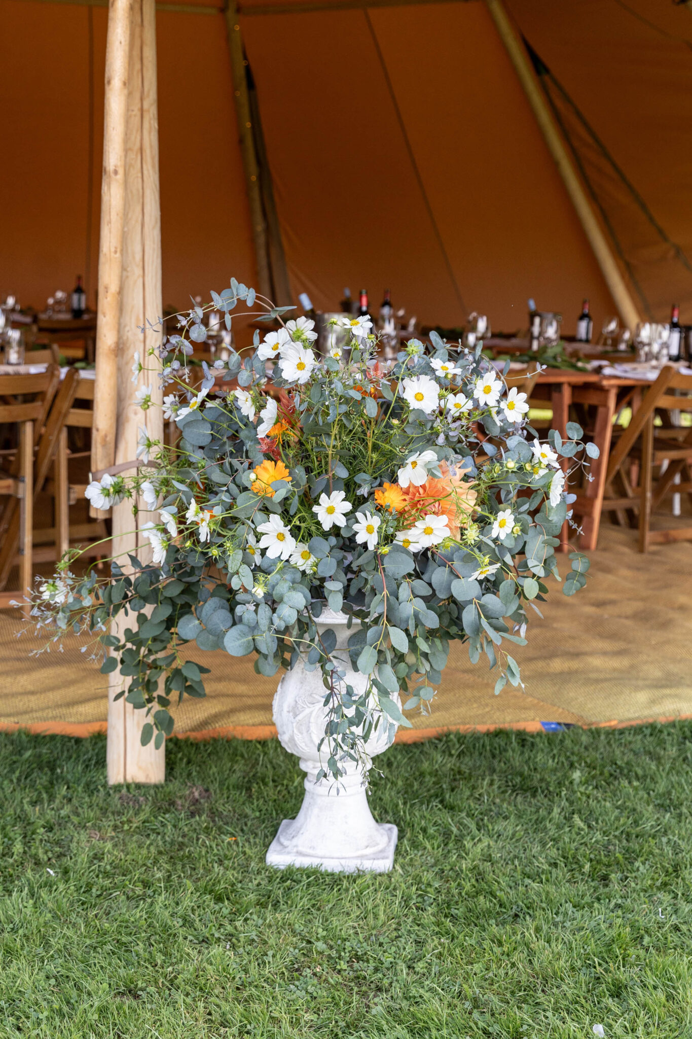 Stephanie & Nick's beautiful, sustainable Devon wedding, with ...
