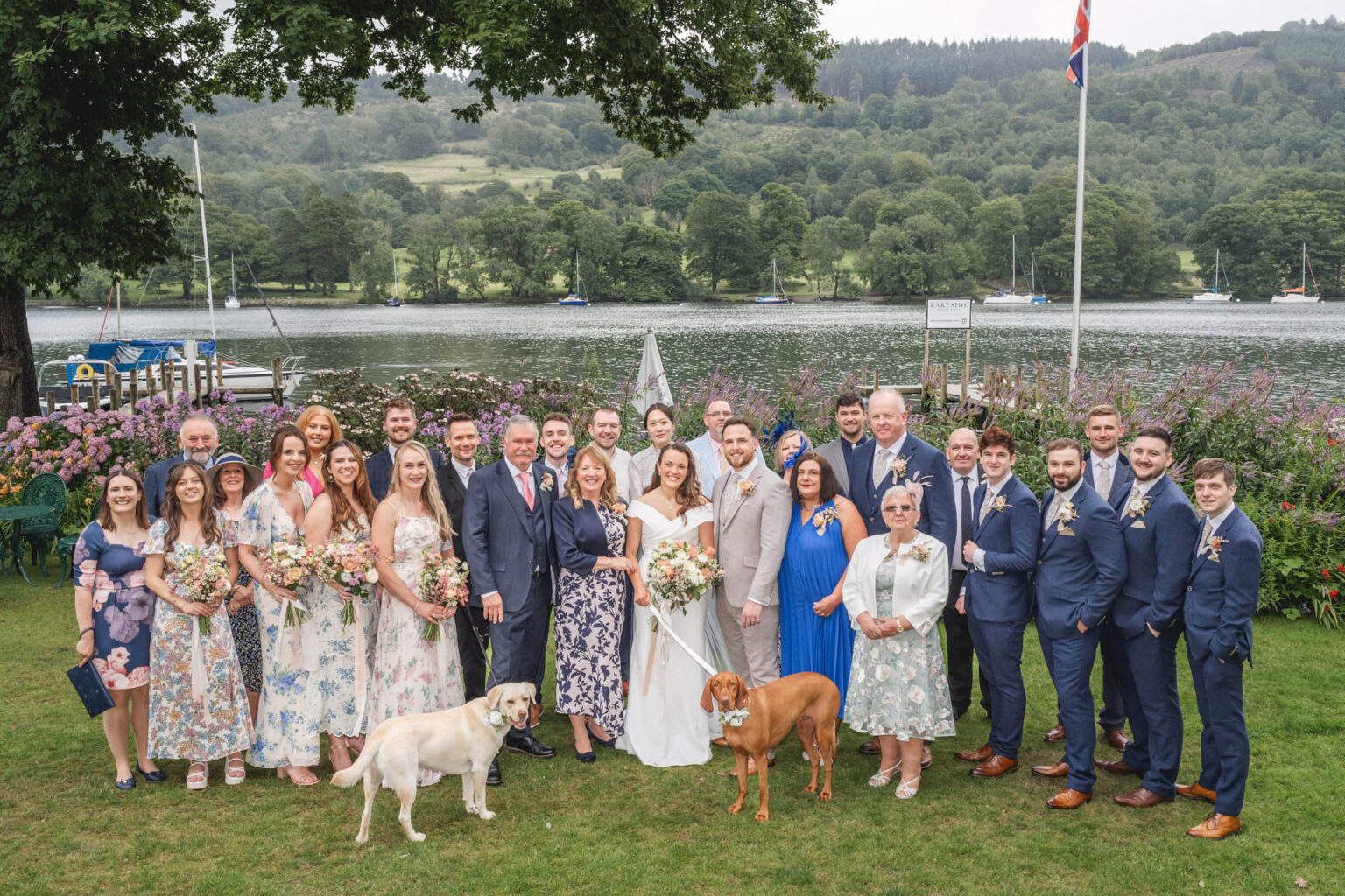 A lovely Lakeside wedding for Philippa & Nathan, with Jaye Peg ...