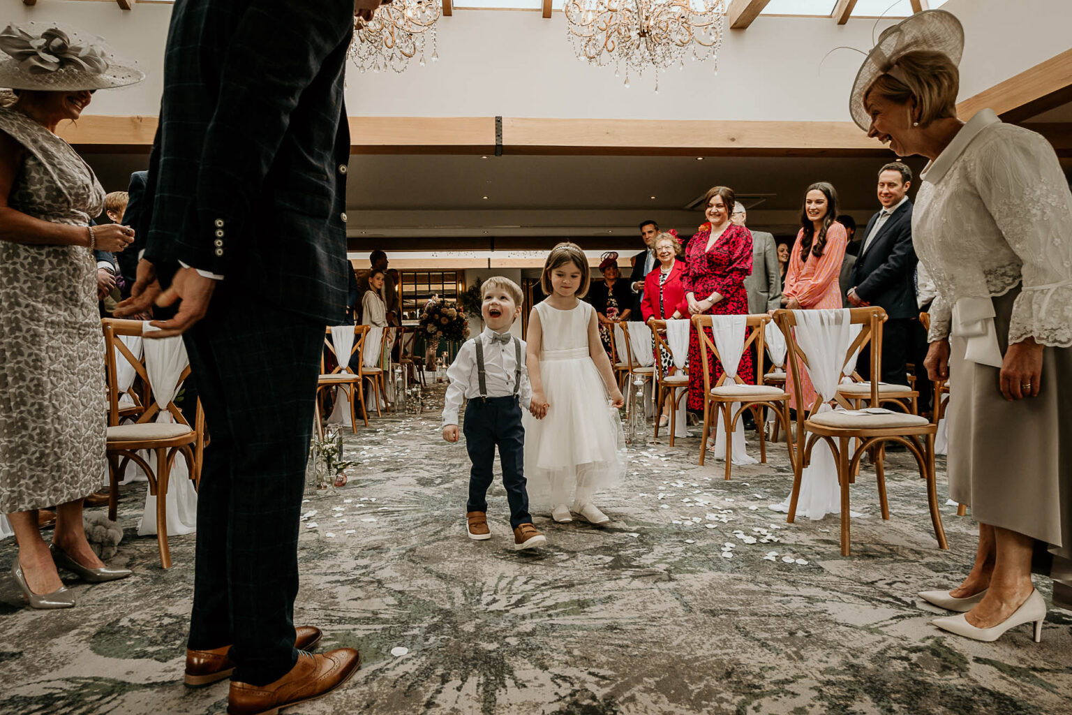 Hannah & Aiden's stunning Peak Edge wedding, with Matt Moore ...