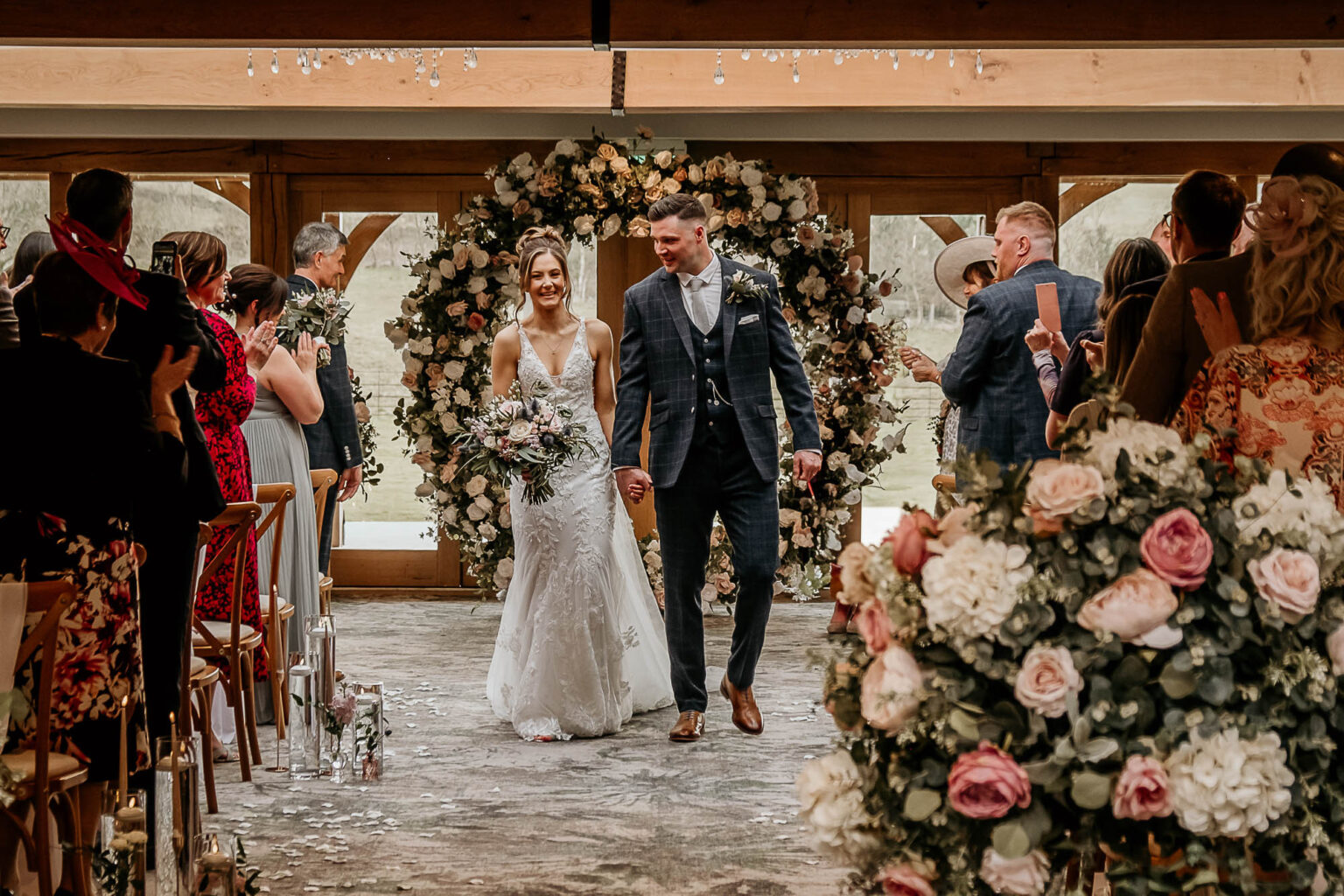 Hannah & Aiden's stunning Peak Edge wedding, with Matt Moore ...