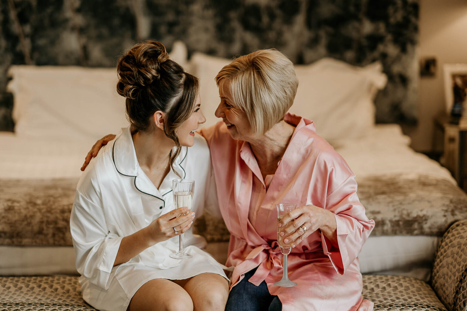 Hannah & Aiden's stunning Peak Edge wedding, with Matt Moore ...