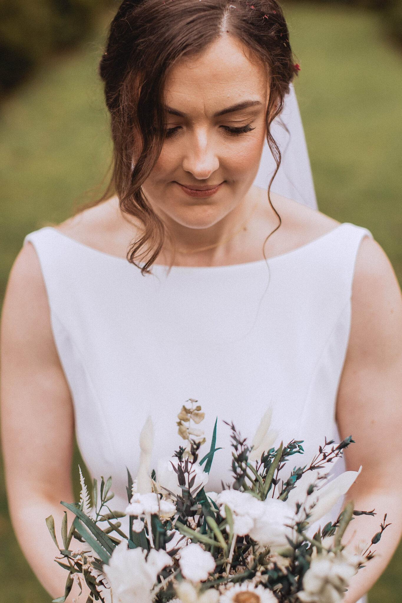 Catrin & James's graceful and beautiful Welsh wedding, with Fox & Bear ...