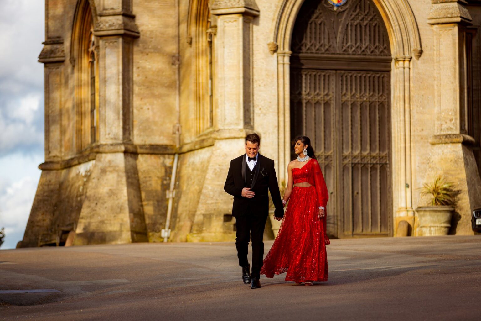 Eli & Yazmine's beautiful Belvoir Castle Hindu wedding, with Matt Selby ...