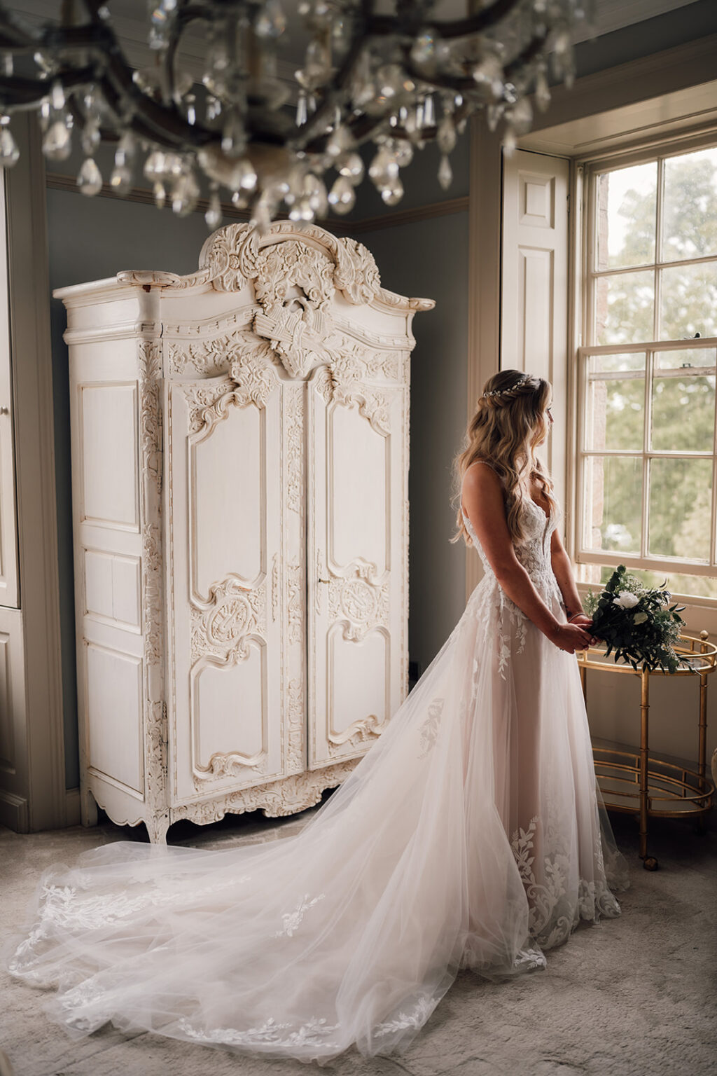 Natural, relaxed and beautiful - Georgia & Josh's Newton Hall wedding ...