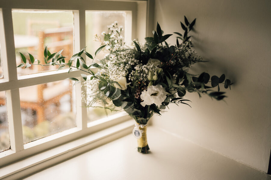 Natural, relaxed and beautiful - Georgia & Josh's Newton Hall wedding ...