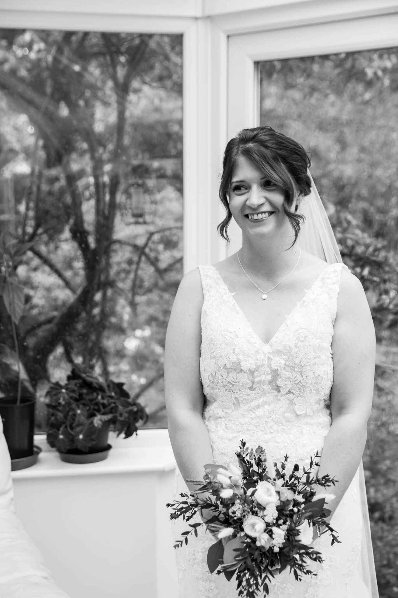 Alex & Gwen's beautiful riverside wedding, with Hannah Larkin ...