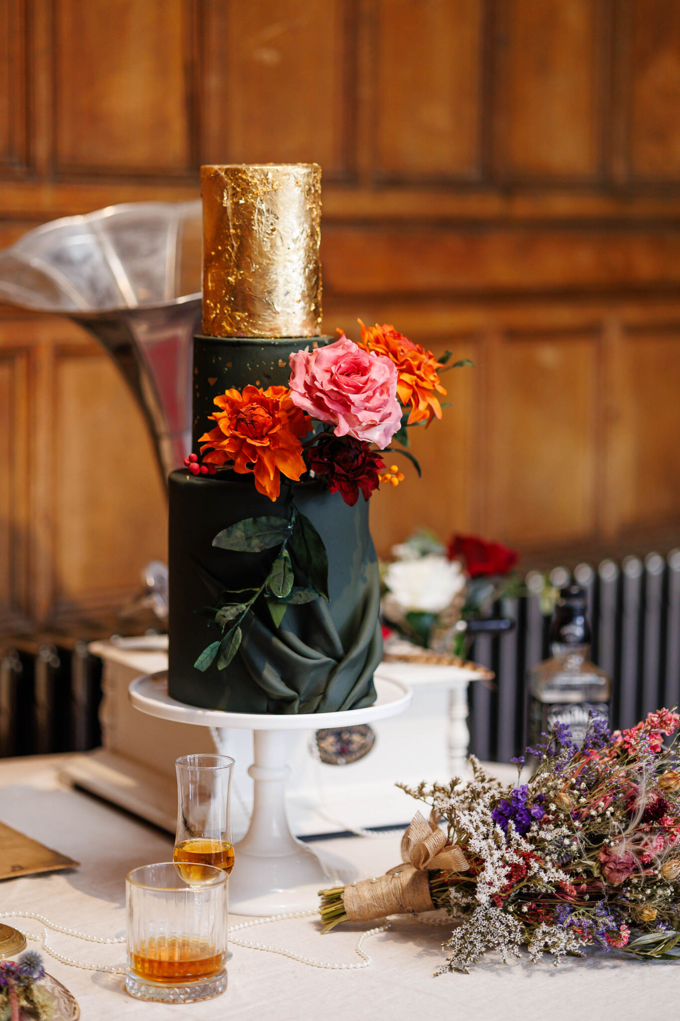 Timelessly Elegant Vintage Wedding Inspiration - English Wedding