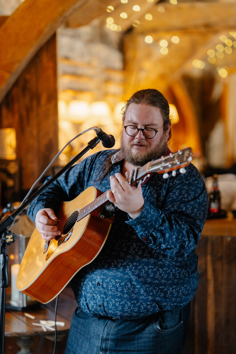 Sarah & Tom's beautiful Yorkshire barn wedding, with Joss Denham ...