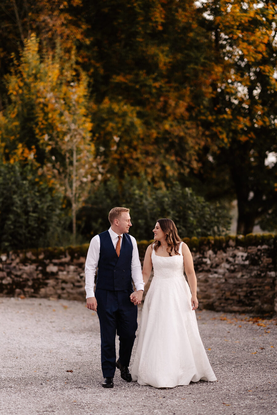 Sarah & Tom's beautiful Yorkshire barn wedding, with Joss Denham ...