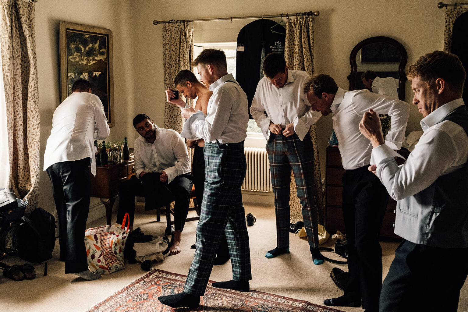 Katie & Calum's arty Sharpham House wedding, with Emis Weddings ...