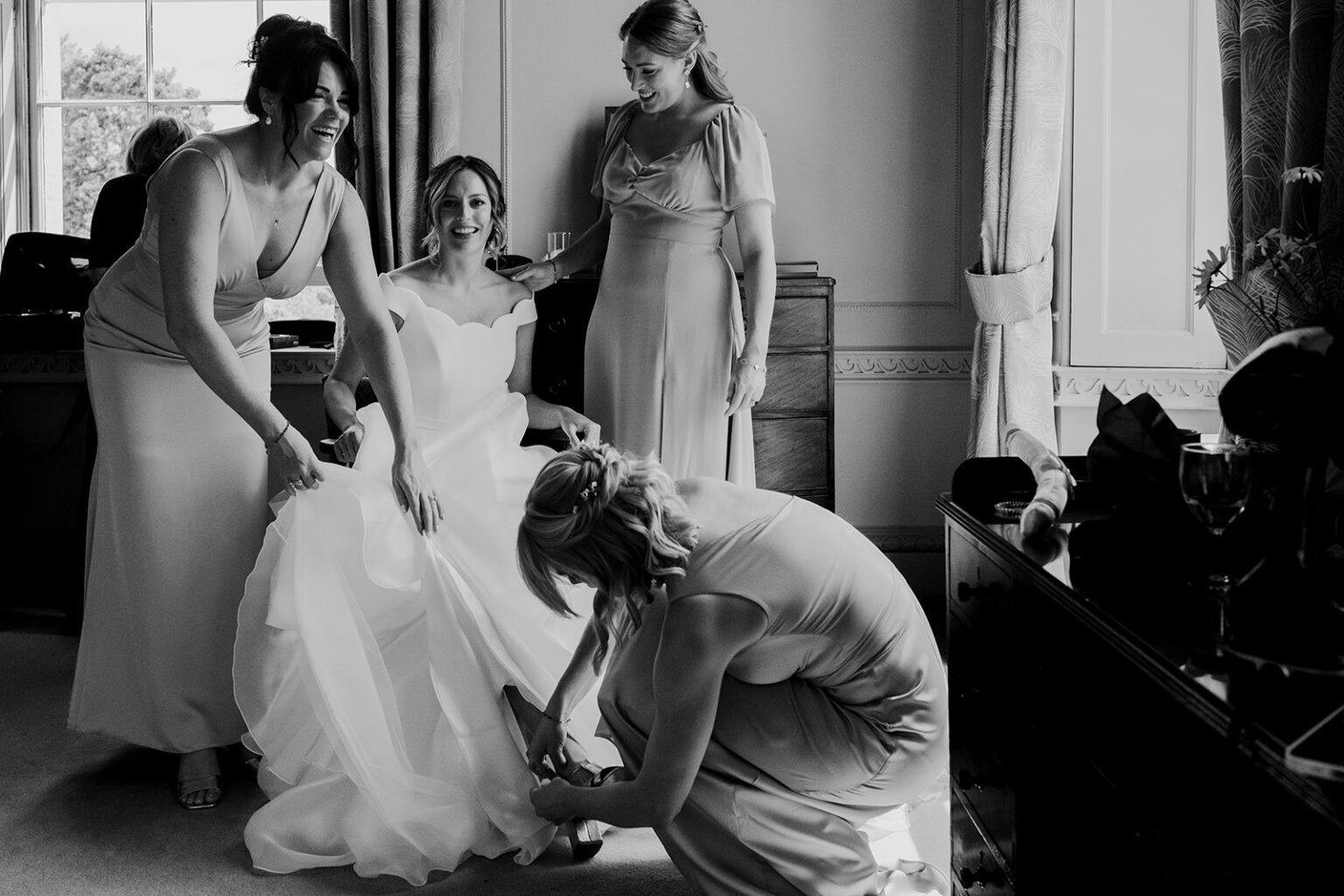Katie & Calum's arty Sharpham House wedding, with Emis Weddings ...