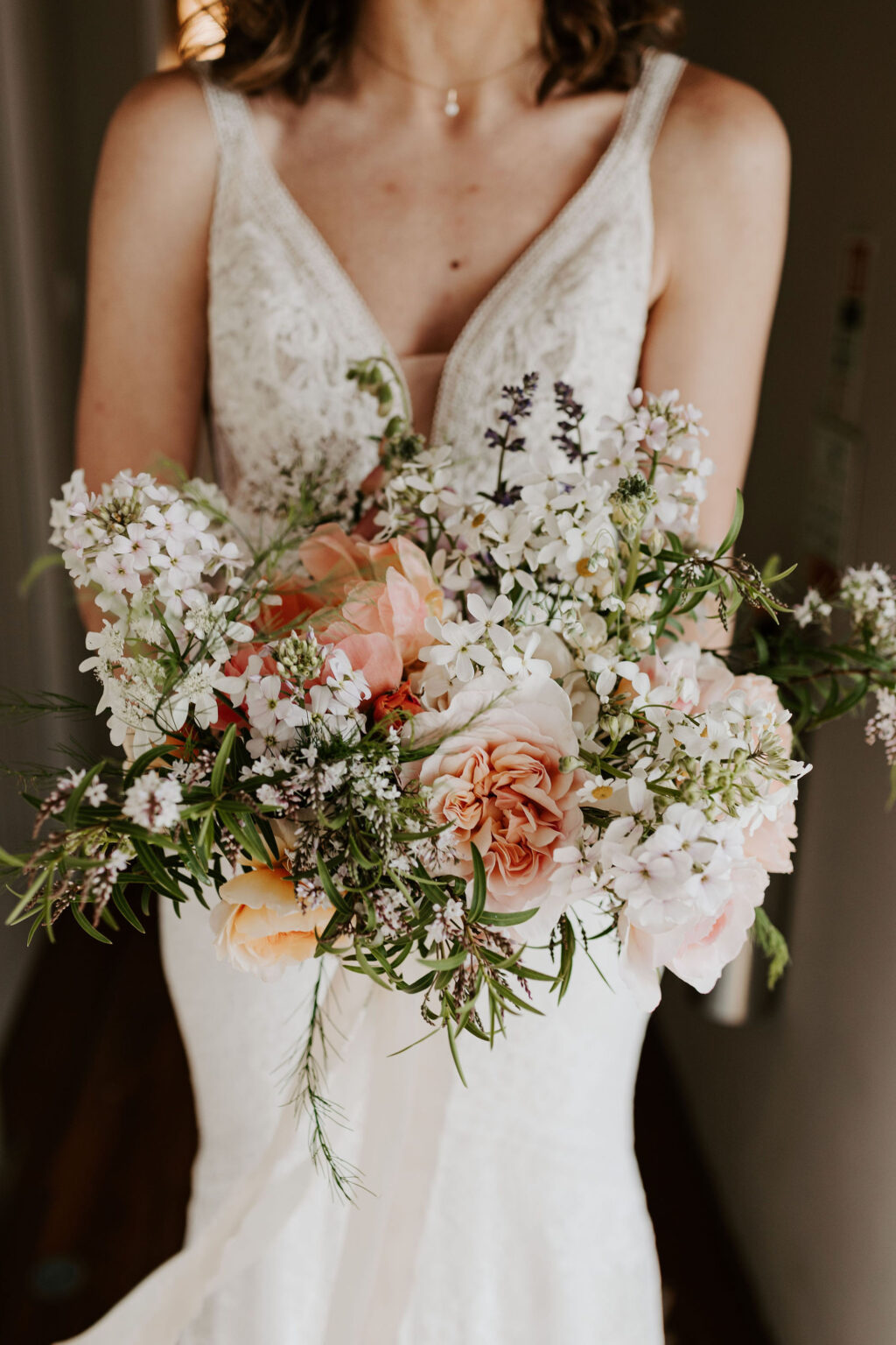 Lauren & Ollie's lovely, timeless St Neots wedding, with Hannah Timm ...