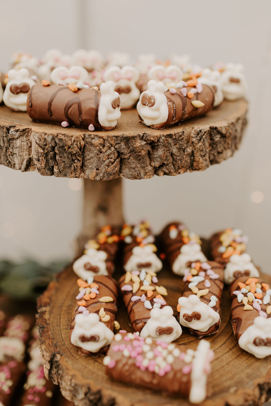 Lauren & Ollie's lovely, timeless St Neots wedding, with Hannah Timm ...