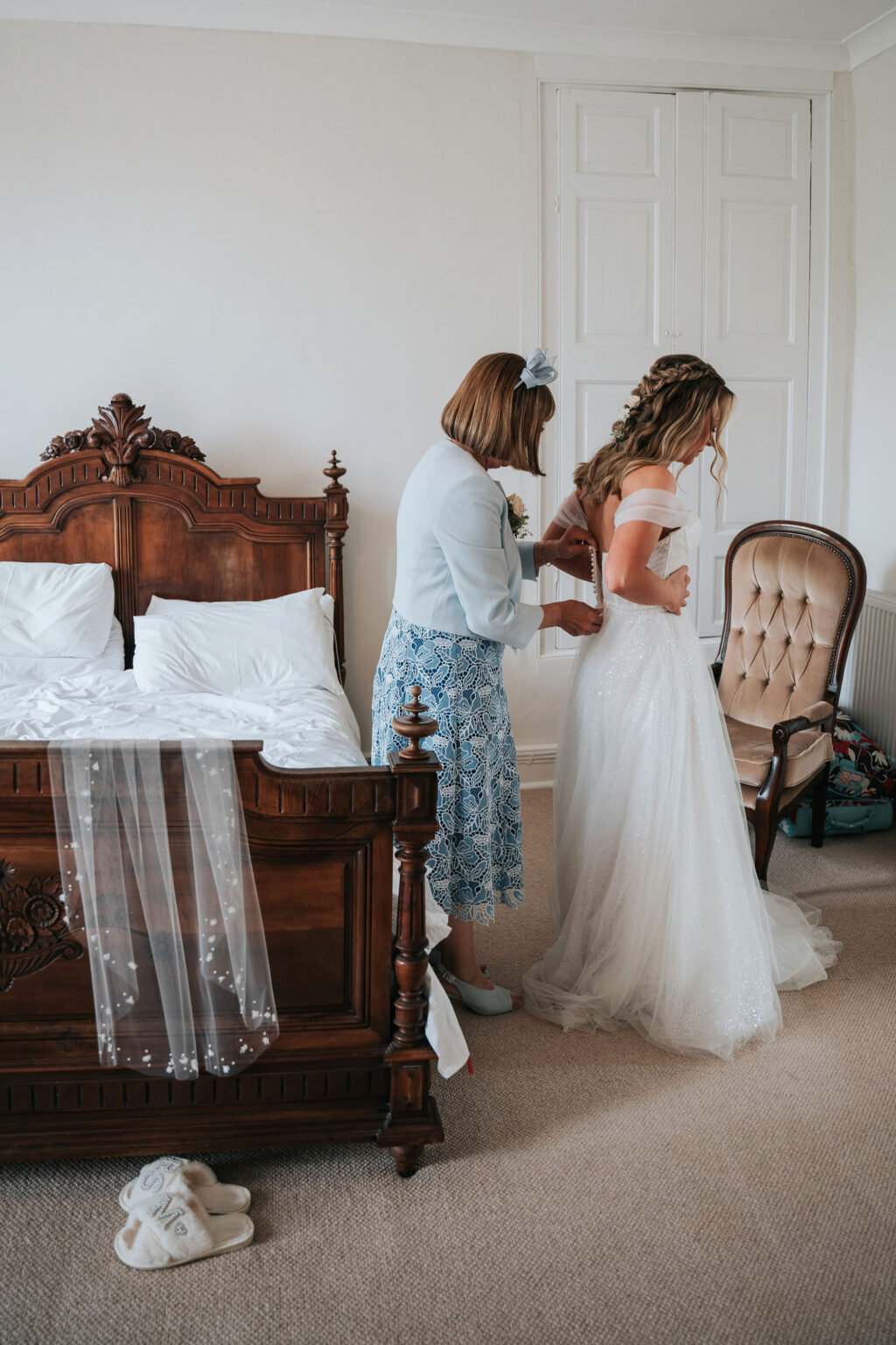 Sophie & Gareth's perfect Cornish wedding, with Melanie Barnfield ...