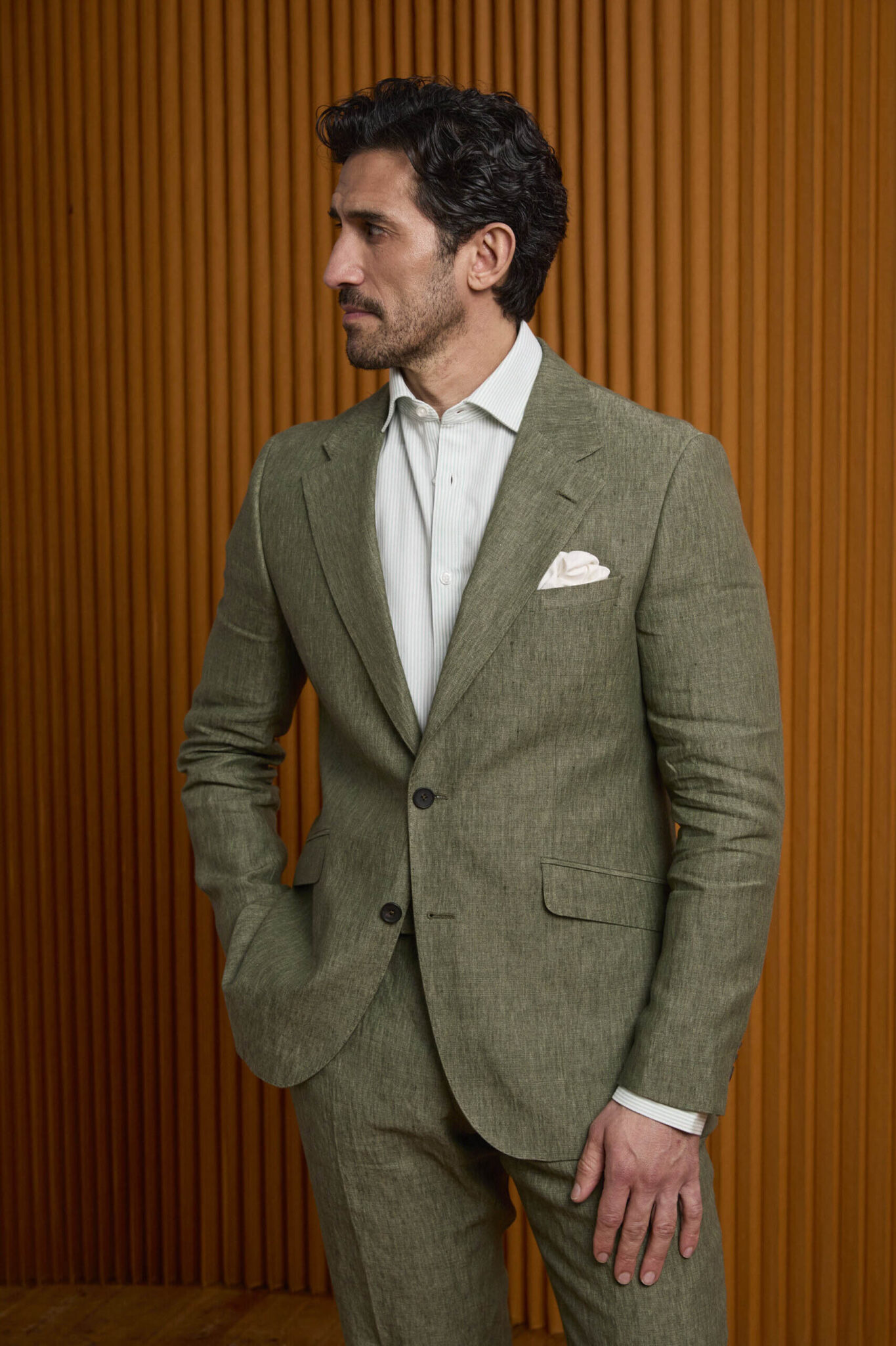 What should grooms wear for weddings in 2025? (A simple, relaxed guide ...