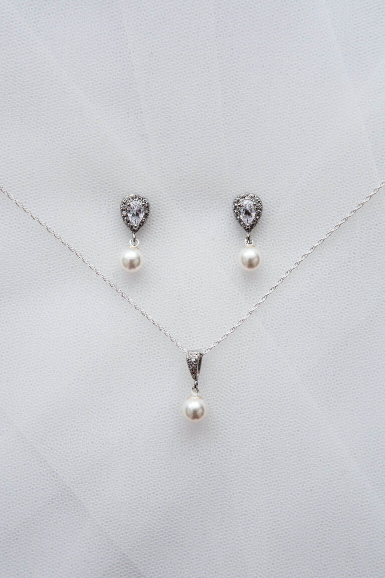 Classic Pearl Jewellery with Emma Rose Jewellery - English Wedding