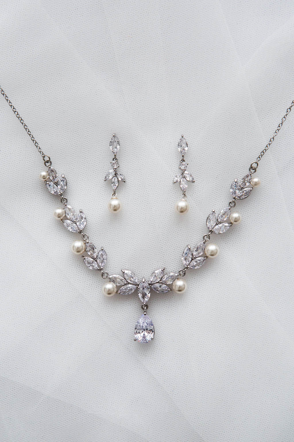 Classic Pearl Jewellery with Emma Rose Jewellery - English Wedding