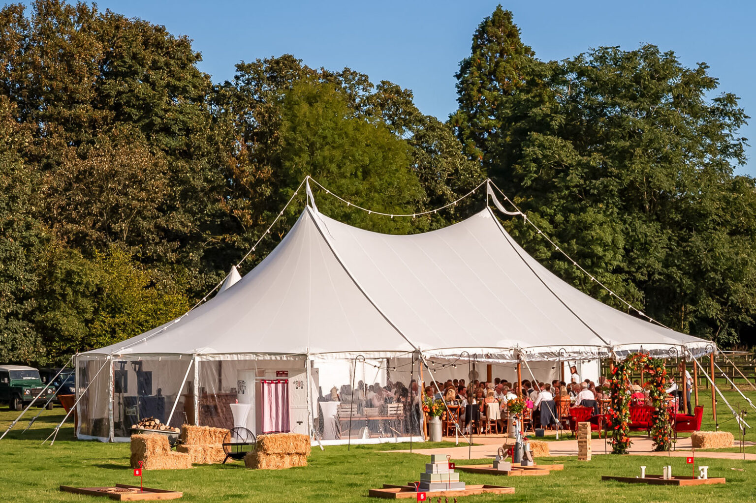 10 super helpful tips for couples planning a marquee wedding - with ...
