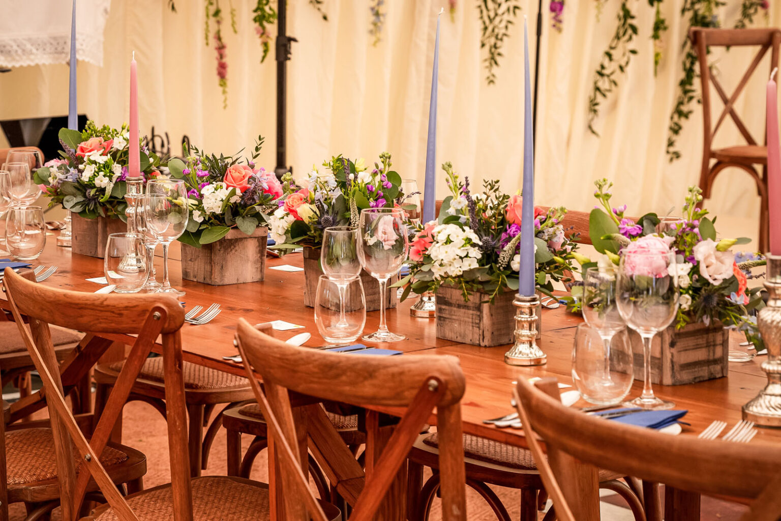 10 super helpful tips for couples planning a marquee wedding - with ...